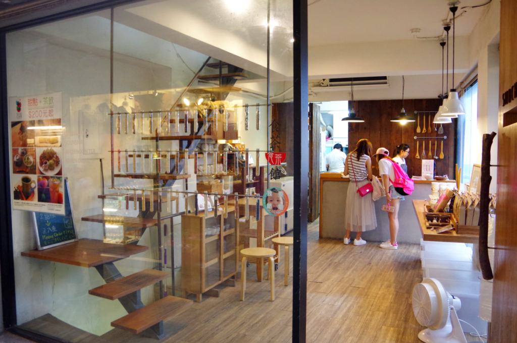 A Day Trip to Shifen, Jiufen, and Keelung | Living Life Crazy